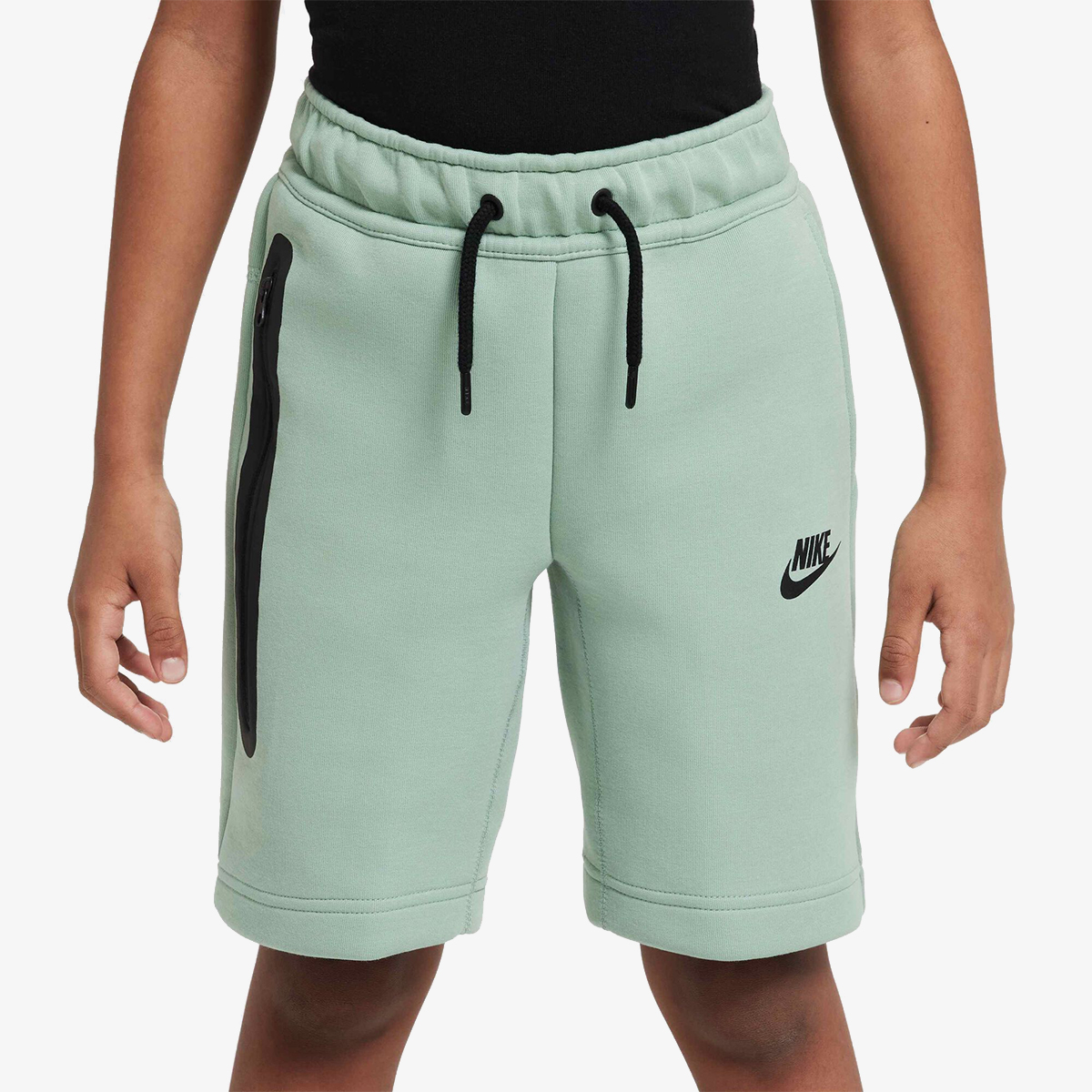 Proizvodi B NSW TECH FLC SHORT | Buzz Sneaker Station - Online Shop
